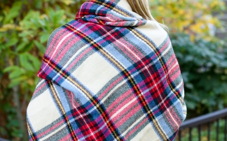How to Wear a Blanket Scarf – 80 + Cozy Suggestions to Keep You Warm ...