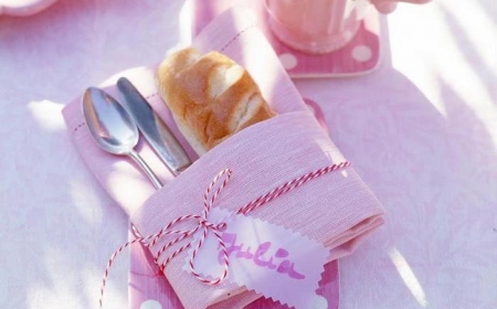 Over 70 napkin folding tutorials and ideas for an Insta-worthy table ...