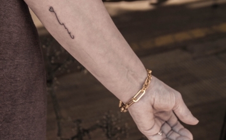 The charm of the discreet tattoo in 80 examples with a secret message