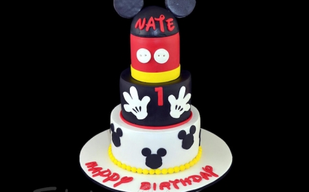 60+ Mickey Mouse cake ideas for the die-hard Disney fans