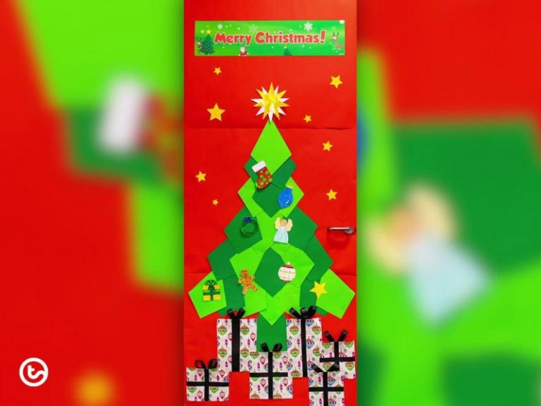 Cute and easy Christmas door decorations for school - archziner.com