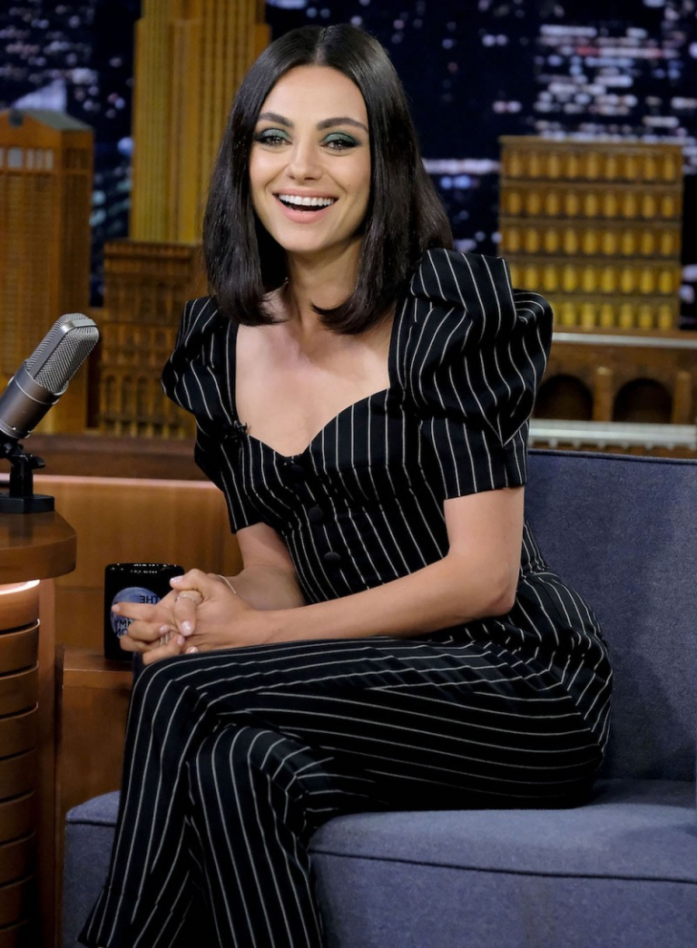 What is the most appropriate hairstyle for round facial types ...