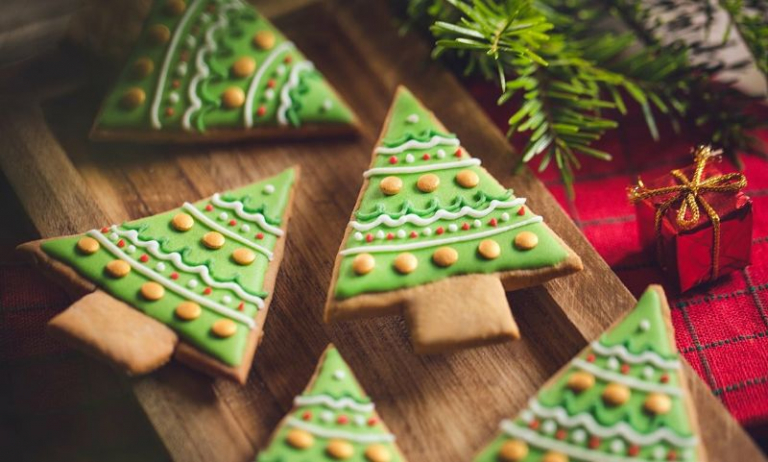 Gingerbread cookie decorating ideas just in time for Christmas
