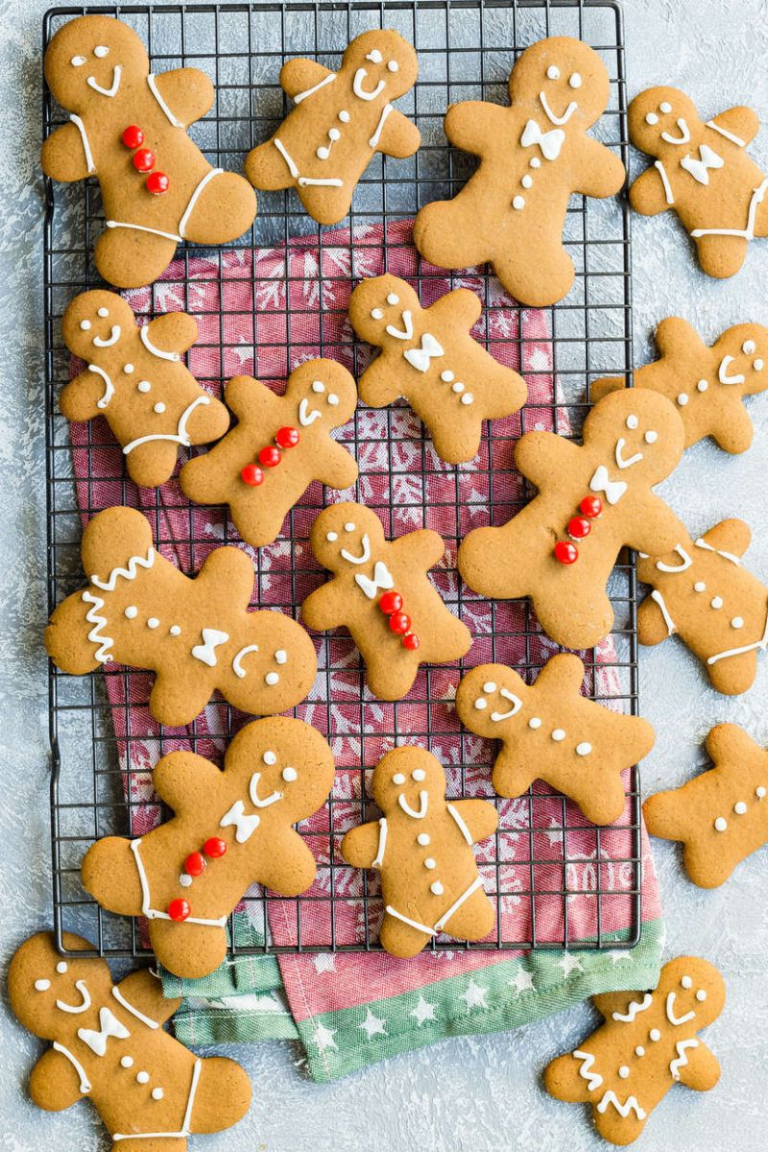Gingerbread cookie decorating ideas just in time for Christmas