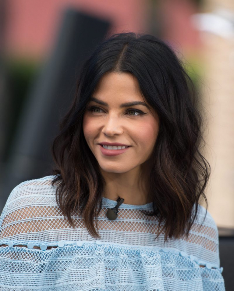 15 Super Cute Hairstyles and Haircuts for Short Hair – Archziner.com