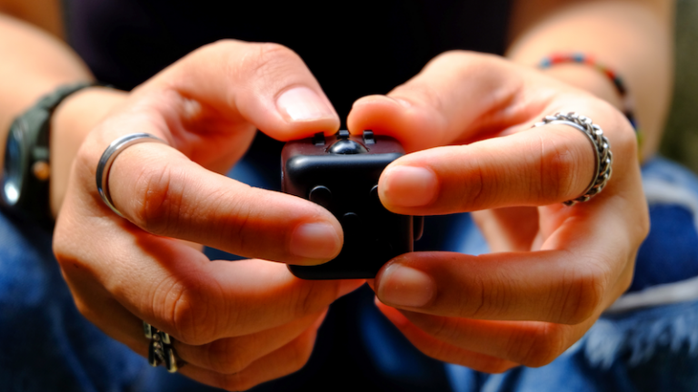 8+ DIY Fidget Toys Crafts and Ideas – Archziner.com