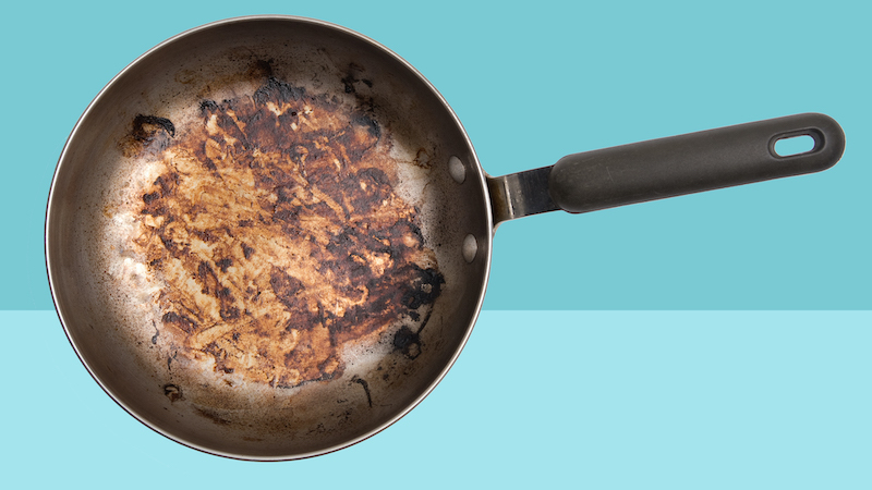How To Clean Burnt Pots and Pans: This Magic Mixture Cleans Them In Seconds