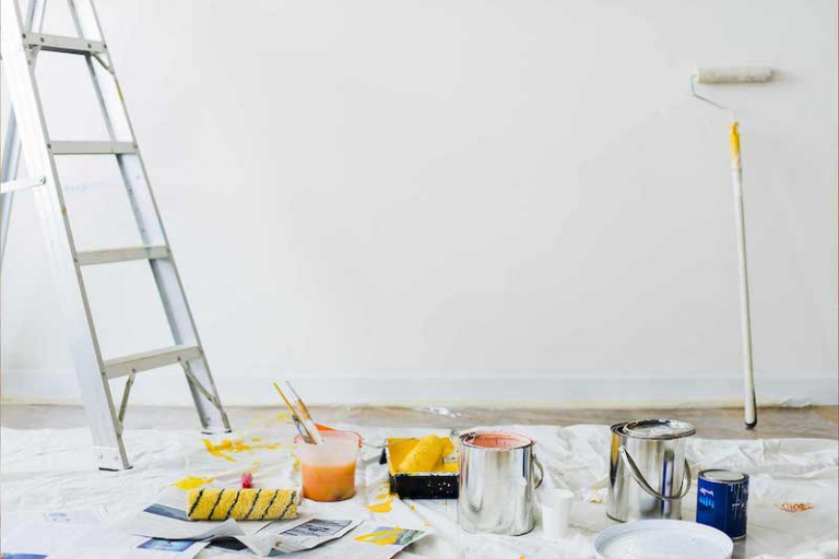 5 WORST Colors You Can Paint Your Living Room, According To Designers