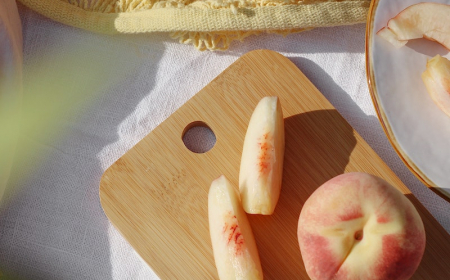 How to store peaches to keep them super juicy & full of flavor