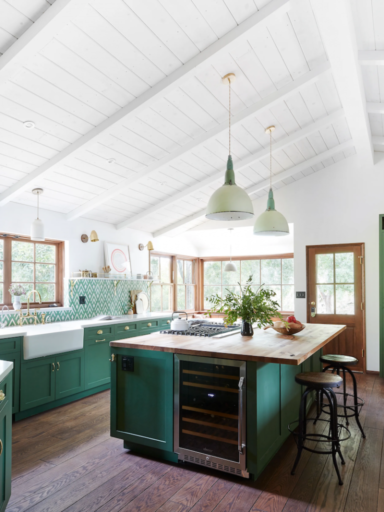 These are the 7 Trendiest Bold Colors to Paint your Kitchen, According ...