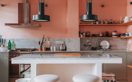 The 7 Trendiest Bold Colors to Paint Your Kitchen, According to Designers