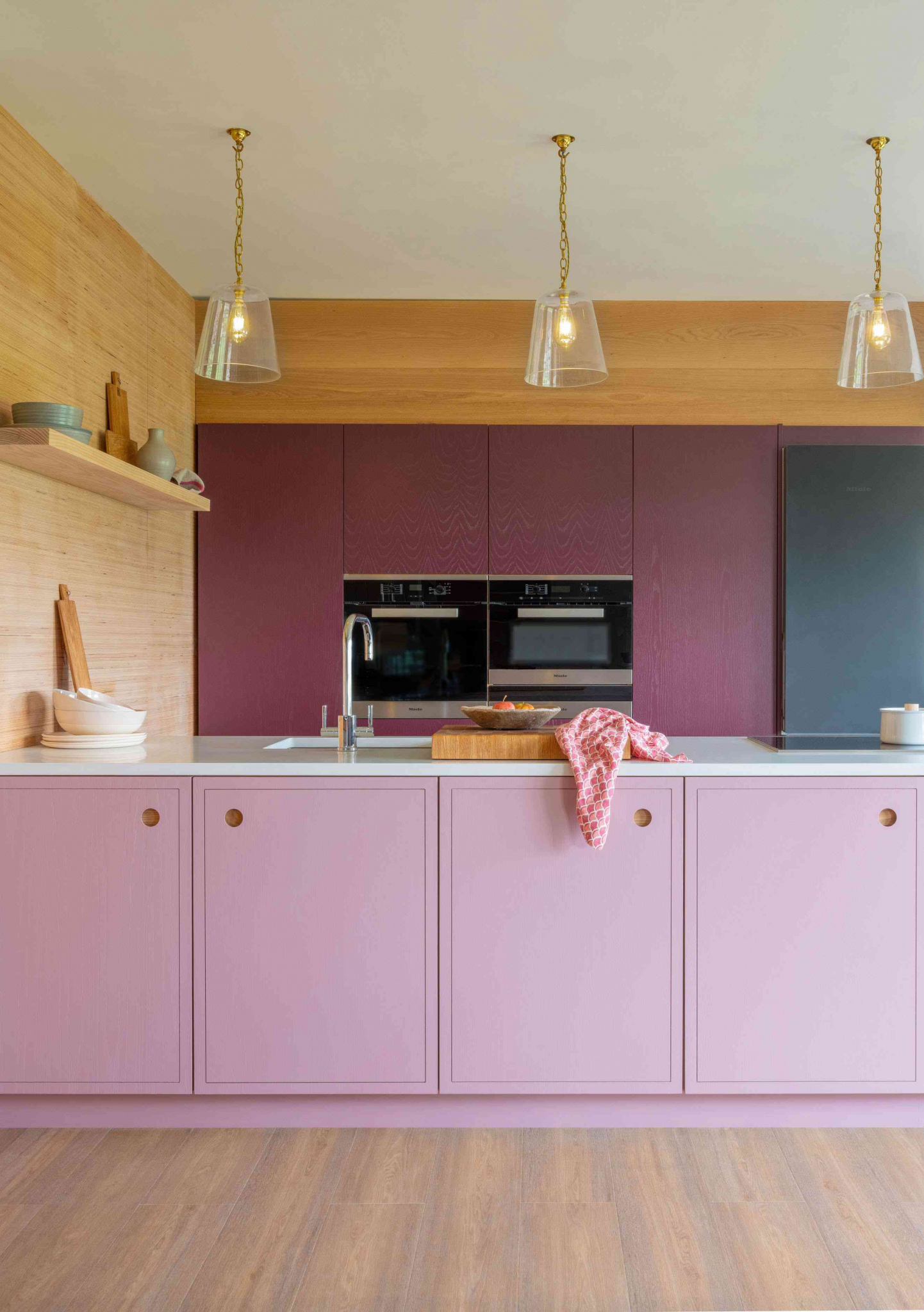 These are the 7 Trendiest Bold Colors to Paint your Kitchen, According ...