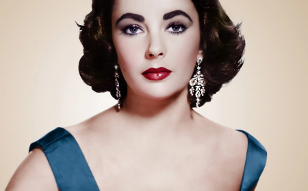 5 of Elizabeth Taylor’s Most Iconic Beauty Secrets